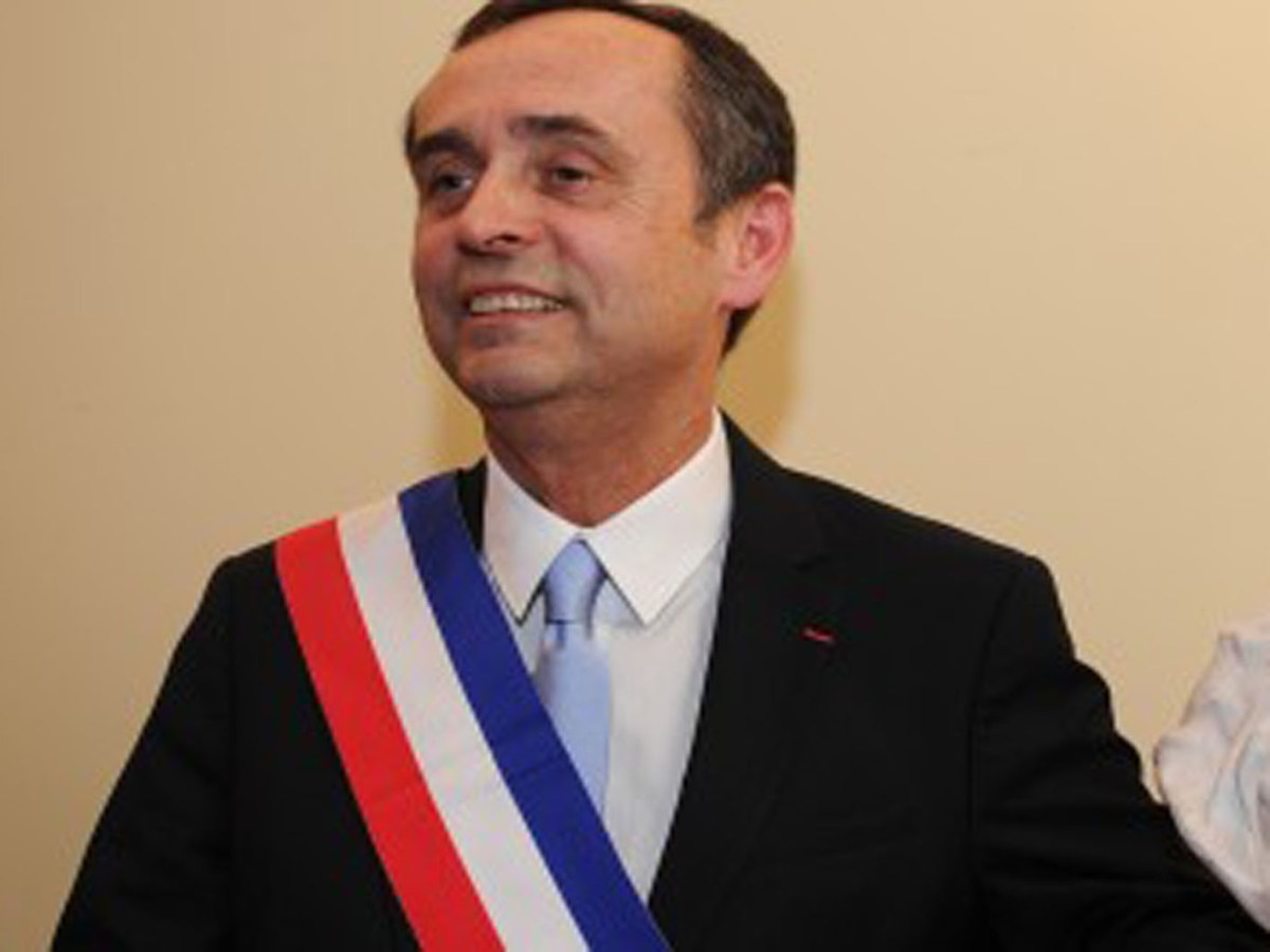 Ménard s’insurge contre les musulmants! | domhertz.com